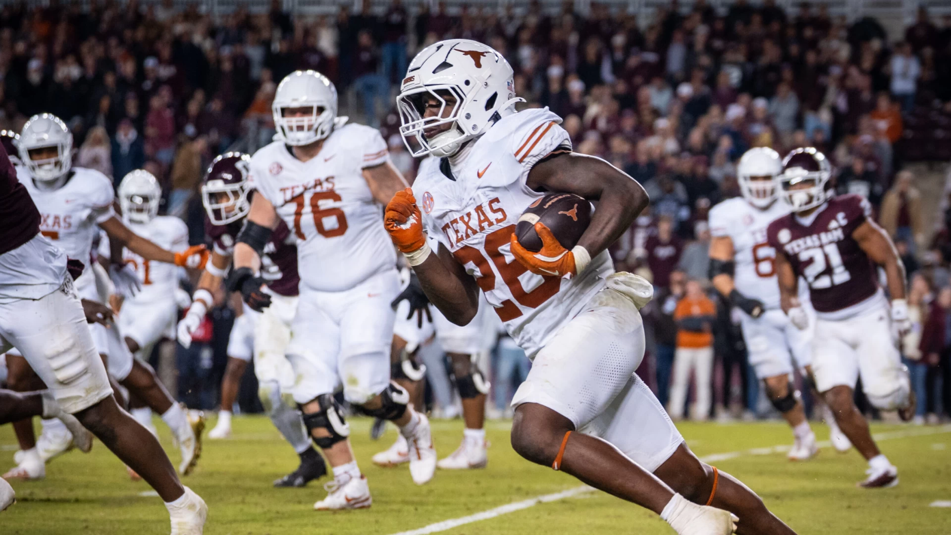 CFP Bracket Picks: Predicting All 11 CFP Games Based on CBS Sports Rankings