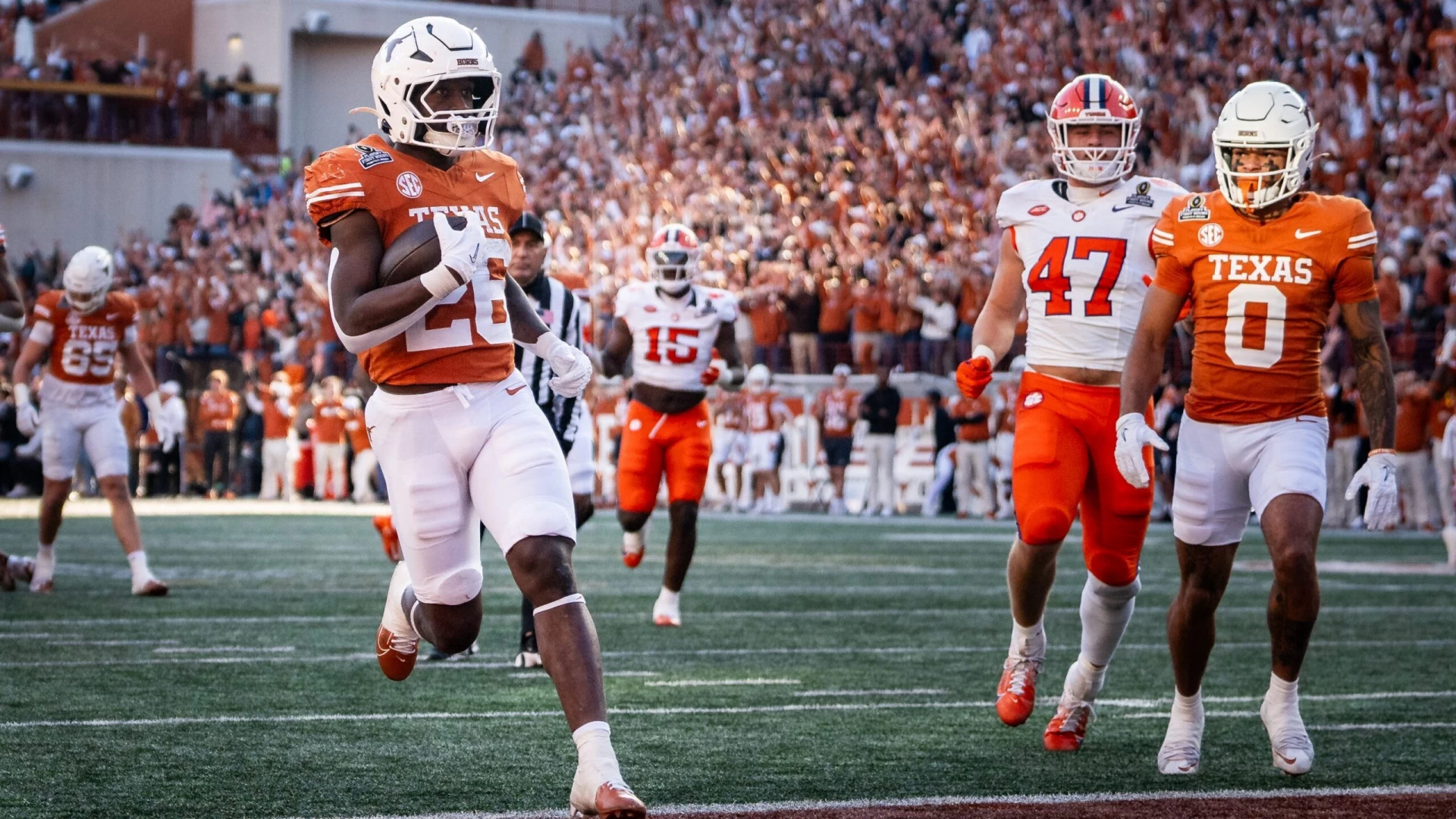 CFP Bracket Picks: Predicting All 7 Matchups Based on CBS Sports Rankings