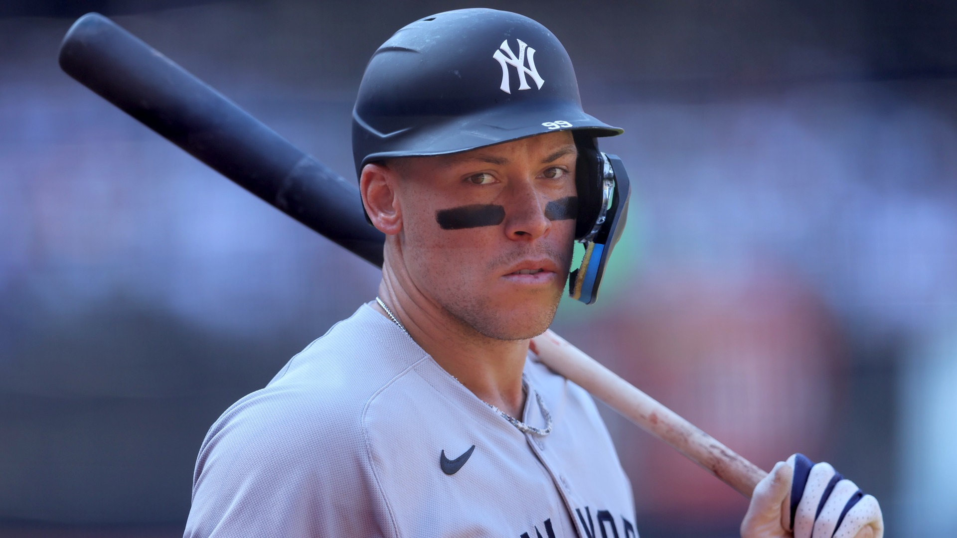 Yankees Struggle Amidst AL East Dynamics & Injury Woes